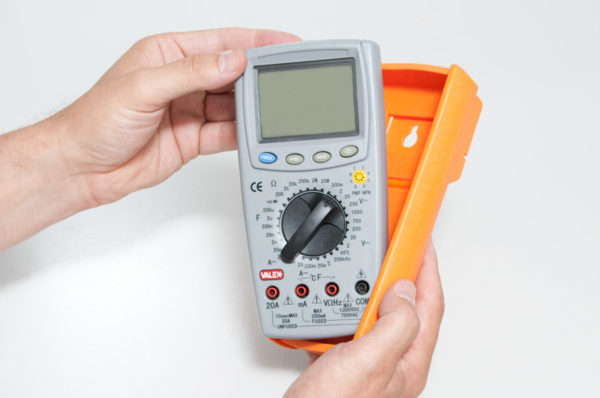 Il tester - a cosa serve, funzionamento e uso | Come sceglierlo